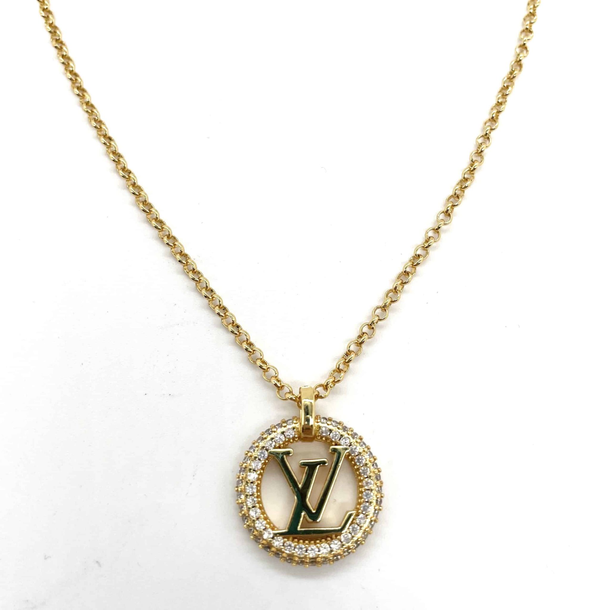 LOUIS VUITTON Crystal Circle LV Necklace – BACALLI – Luxury Consignment