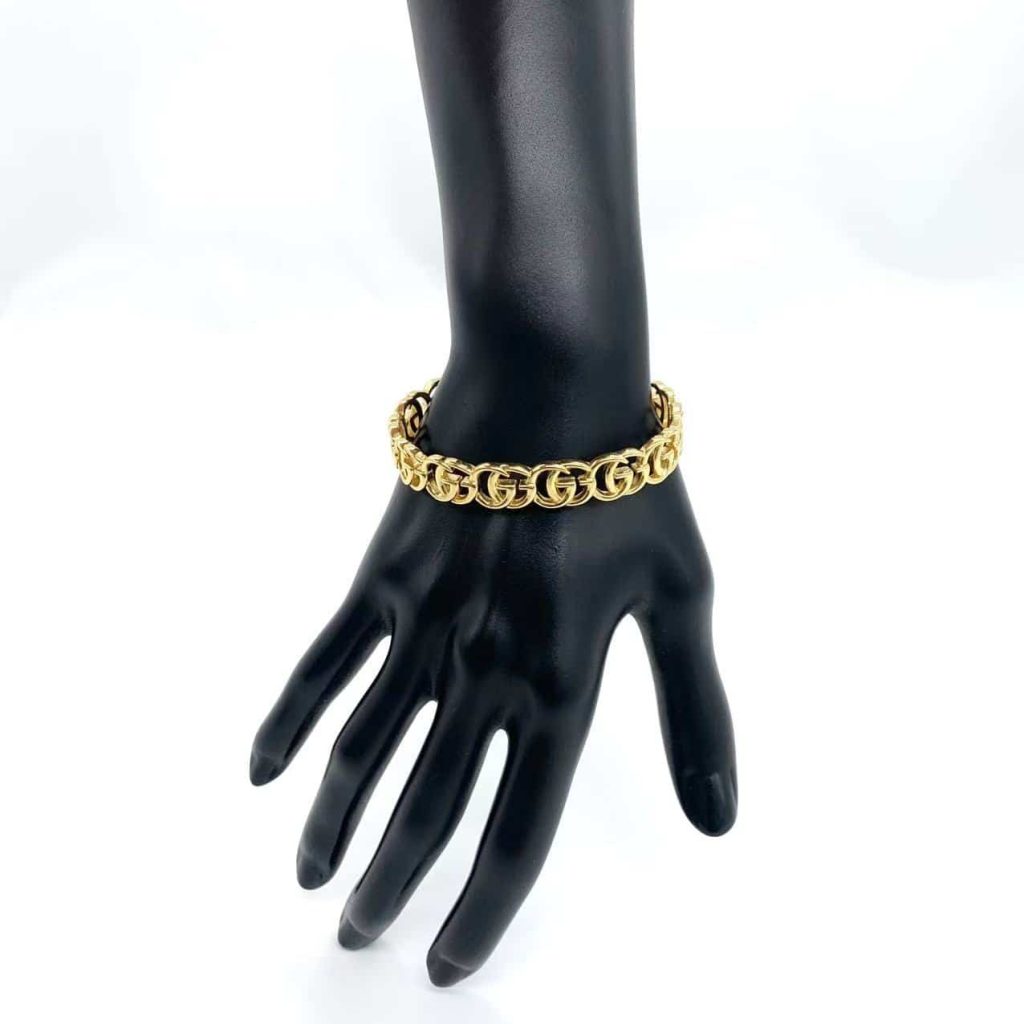 GUCCI GG Cuff Bracelet – BACALLI – Luxury Consignment