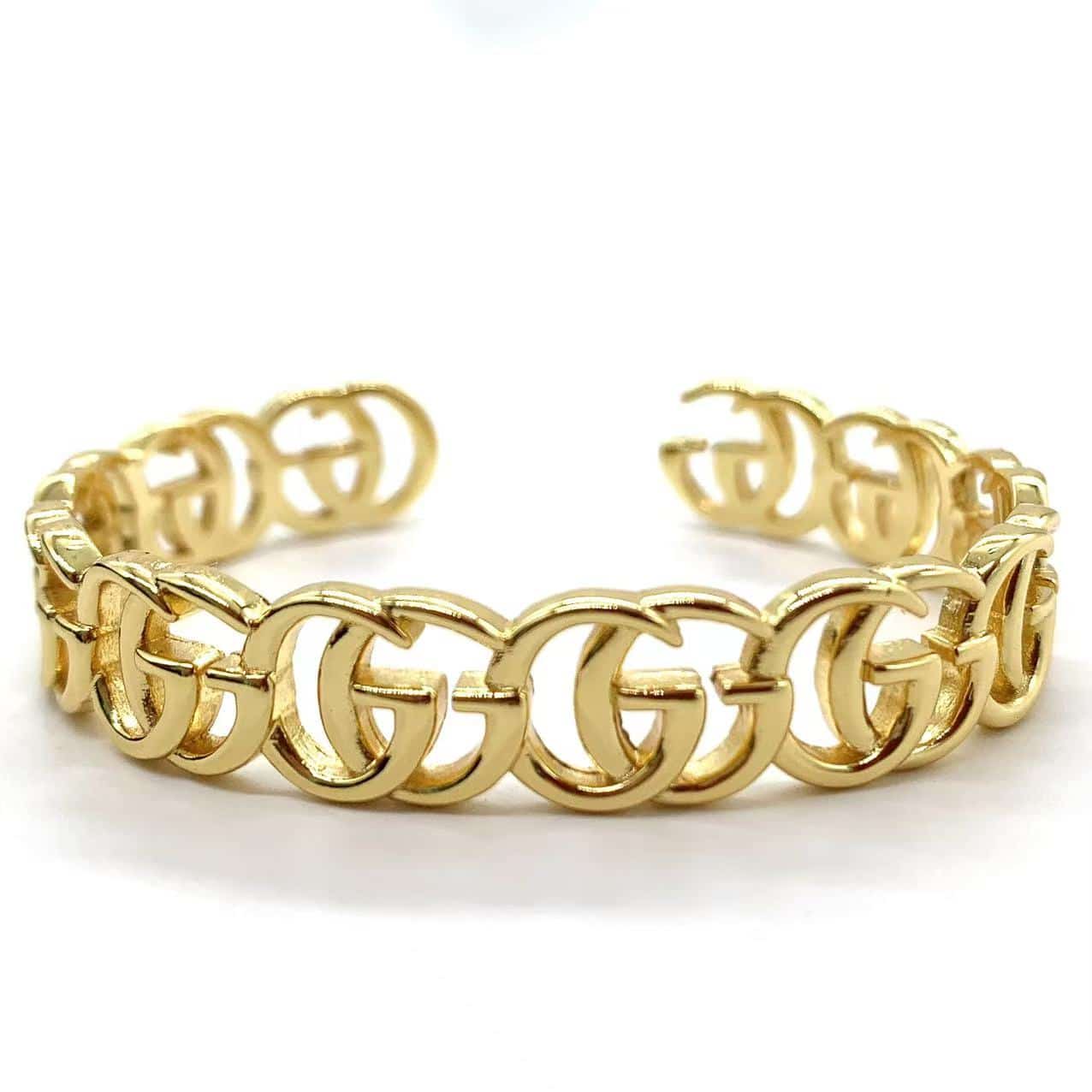 GUCCI GG Cuff Bracelet – BACALLI – Luxury Consignment